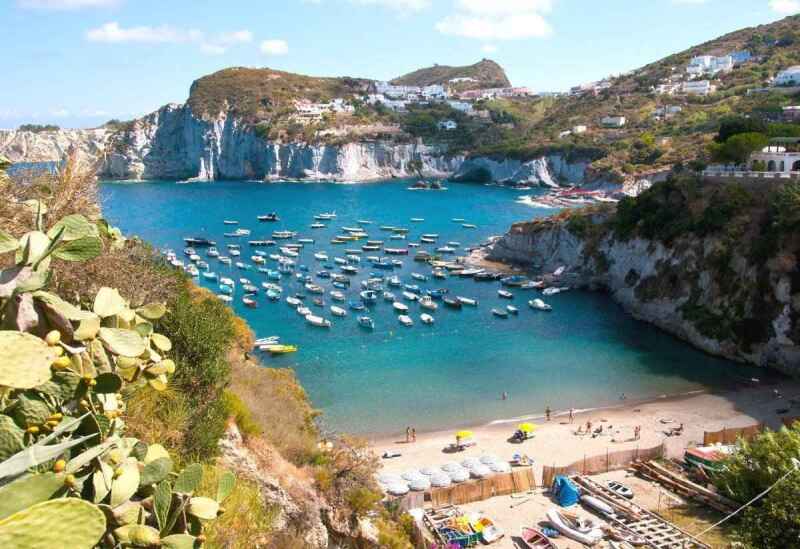 Low cost ferries to Ponza: buy your ticket
